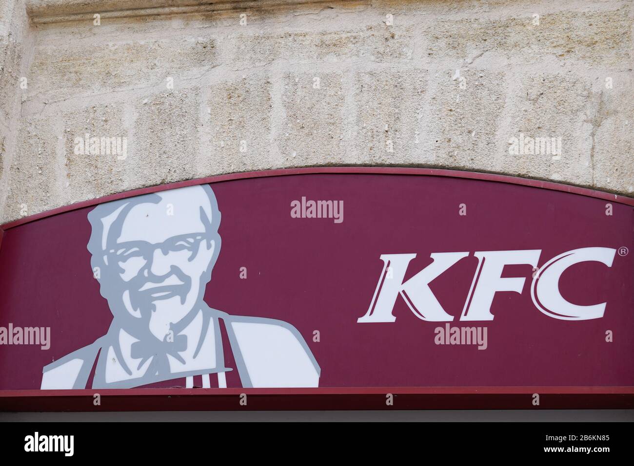 Bordeaux , Aquitaine / France - 10 30 2019 : kfc logo sign Kentucky ...