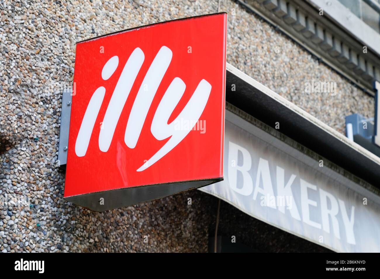 Bordeaux , Aquitaine / France - 01 22 2020 : Illy coffee shop red sign ...