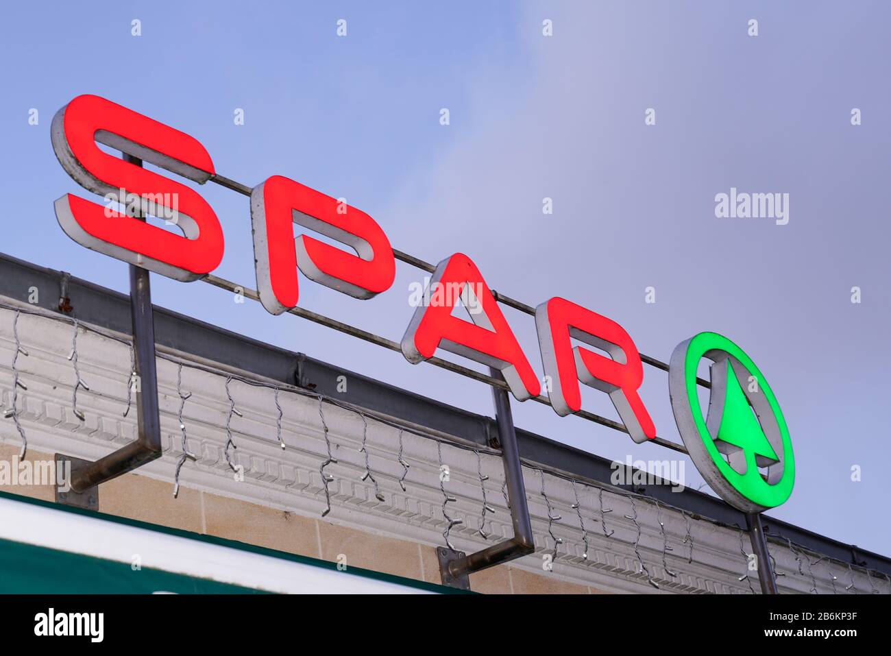 Bordeaux , Aquitaine / France - 01 18 2020 : Spar supermarket logo sign ...