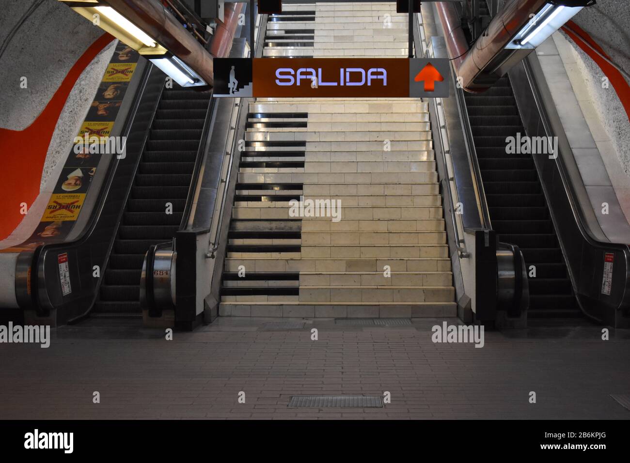 Piano key stairs hi-res stock photography and images - Alamy