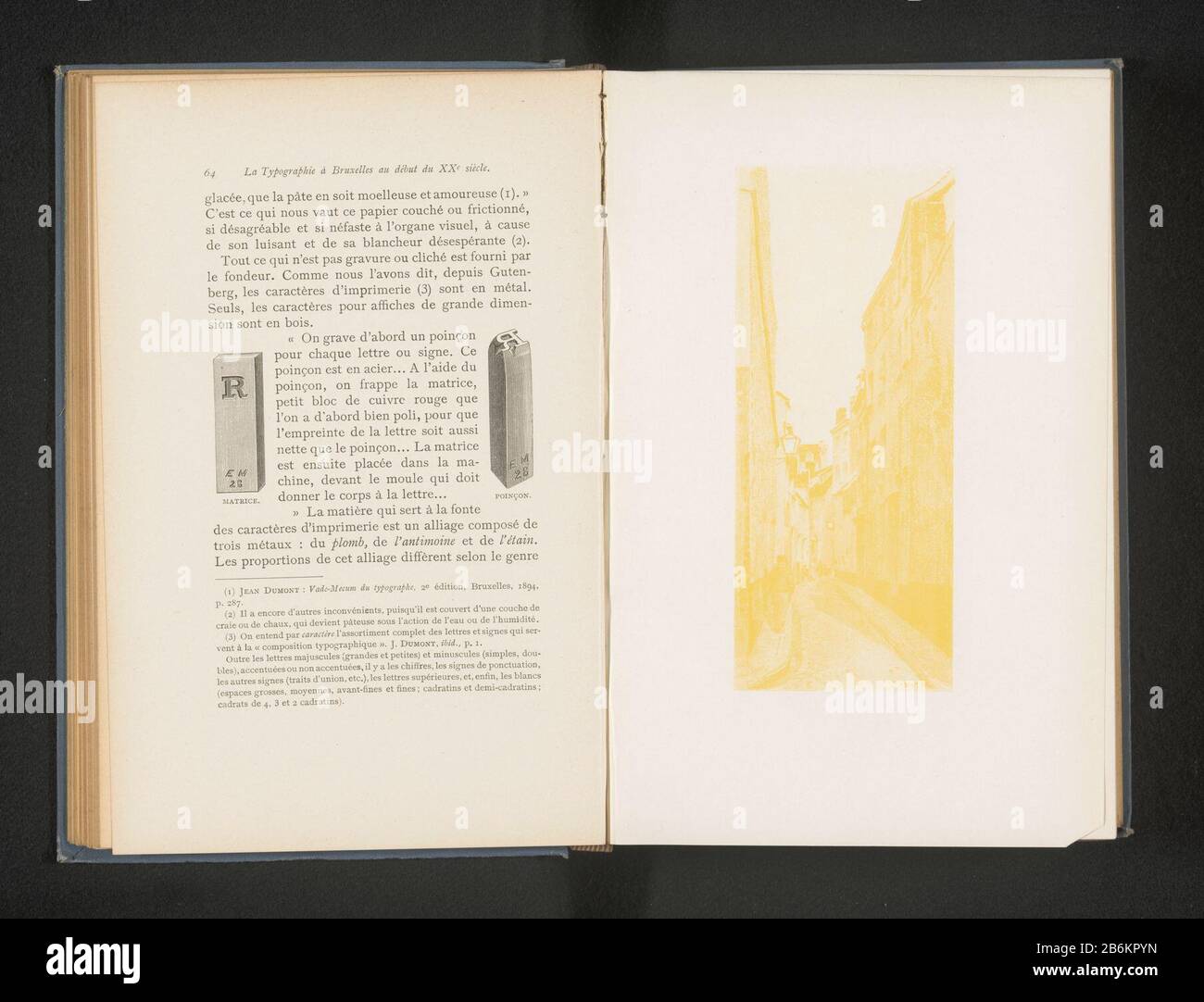 First printing of a driekleurenautotypie, showing a view of a street ...