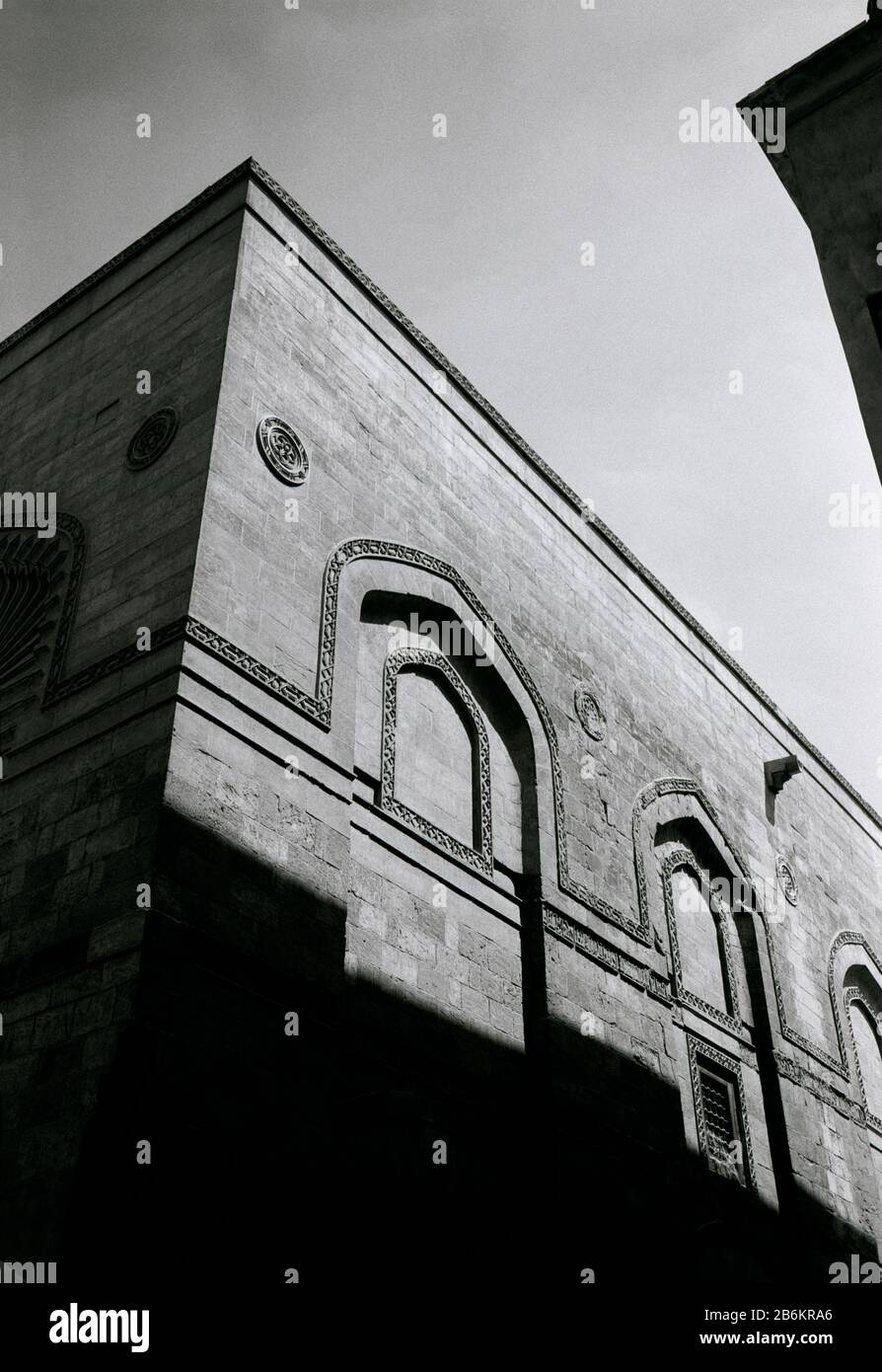 Black And White Travel Photography - Mosque of Al Salih Tala'i in ...