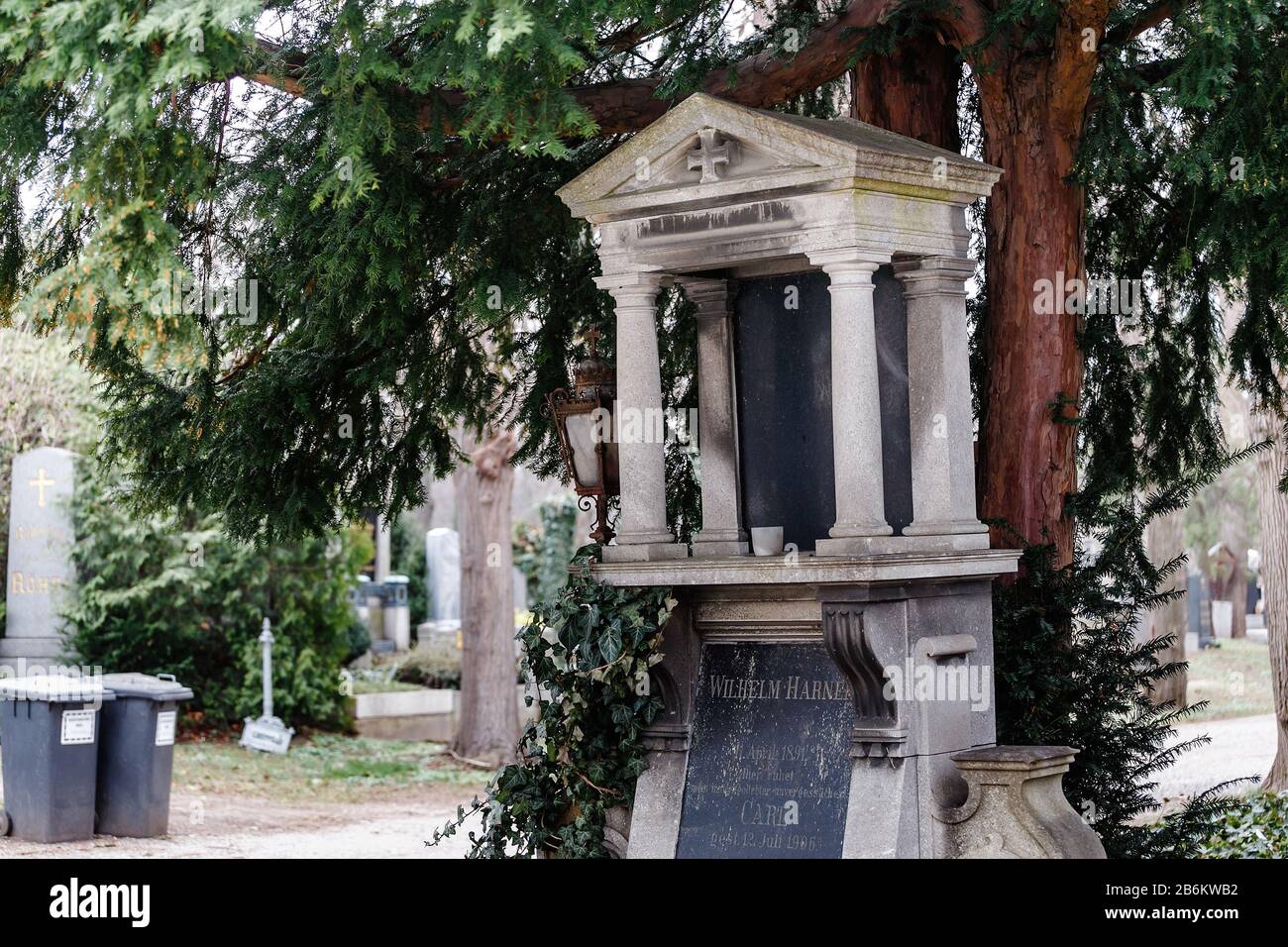 Viennese central cemetery hi-res stock photography and images - Alamy