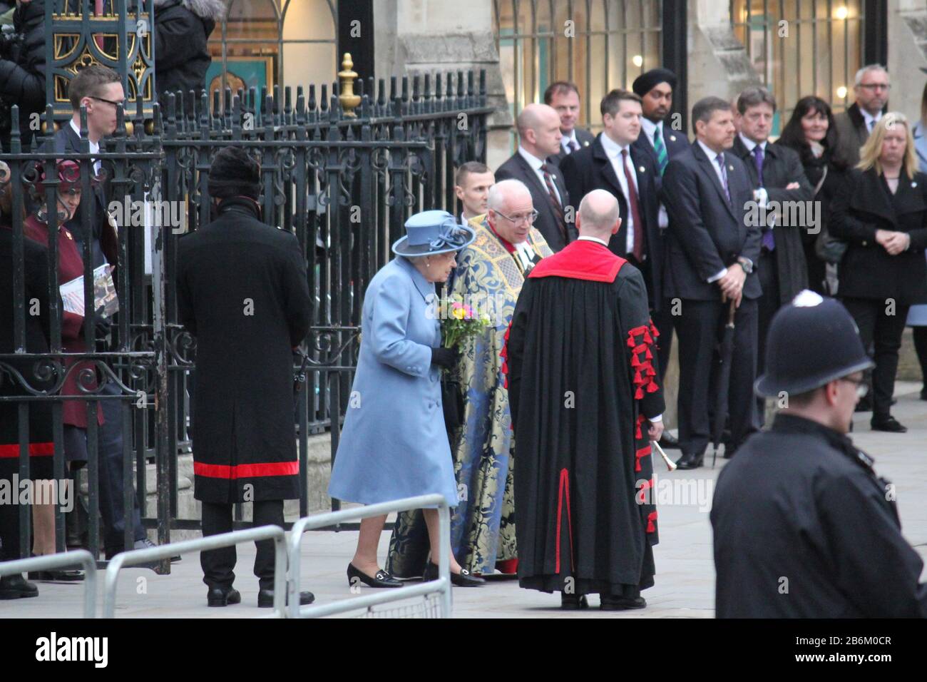 Queen elizabeth ii attends the commonwealth service at westminster ...