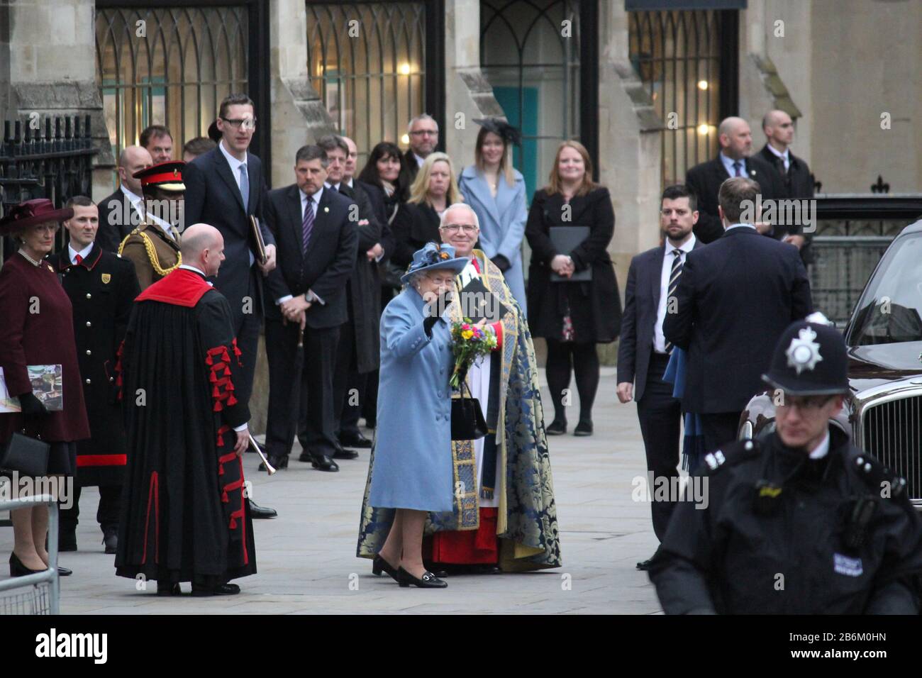 Queen elizabeth ii attends the commonwealth service at westminster ...
