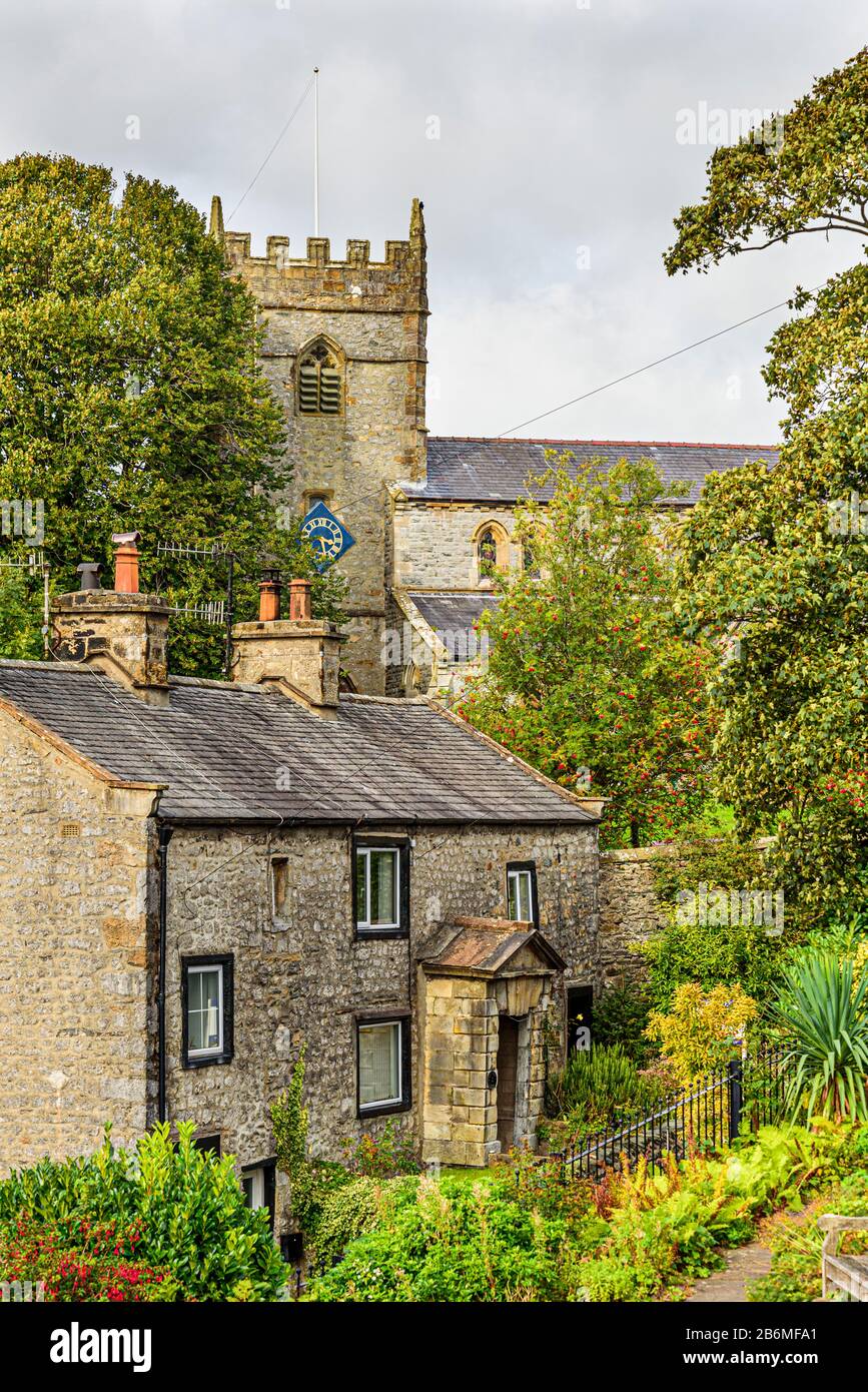Ingleton village hi-res stock photography and images - Alamy