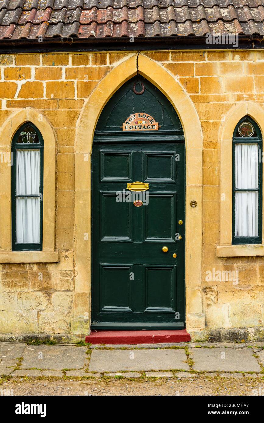 Top Lock Cottage High Resolution Stock Photography and Images - Alamy