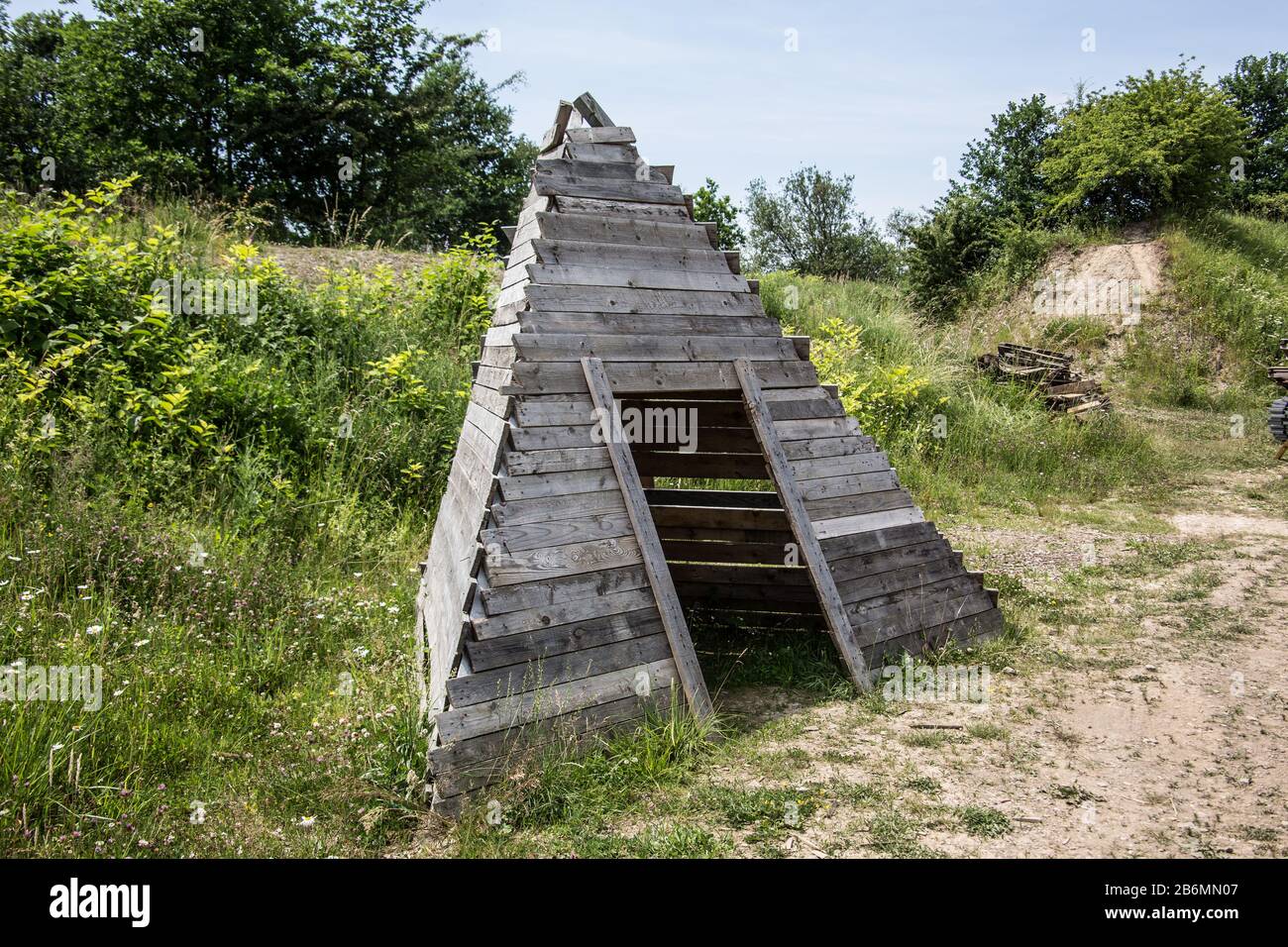Log pyramid hi-res stock photography and images - Alamy