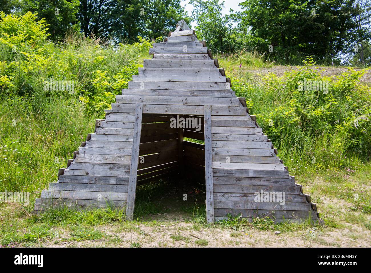 Log pyramid hi-res stock photography and images - Alamy