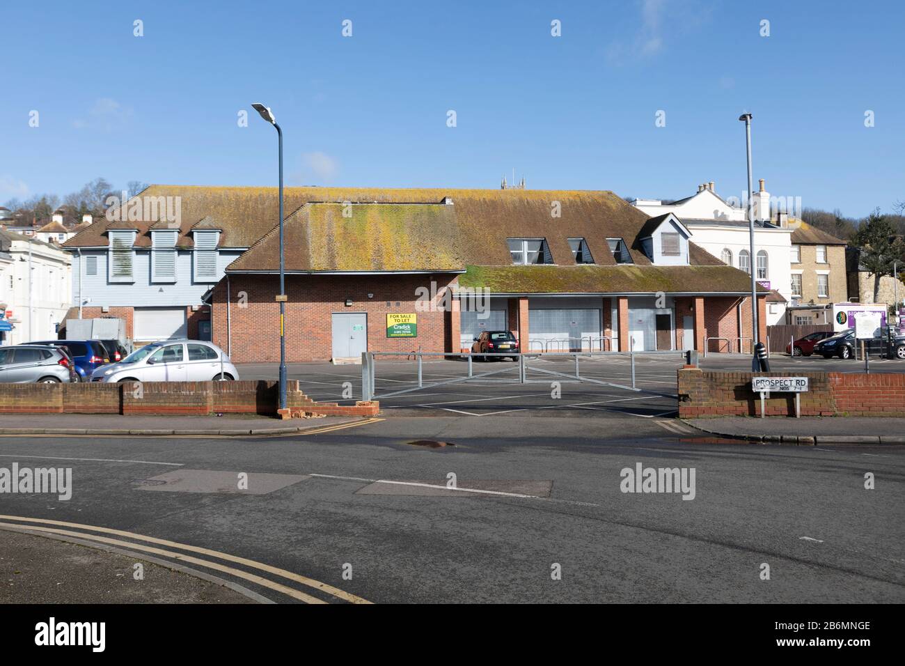 The old, empty Aldi shop in Hythe, Kent Stock Photo - Alamy