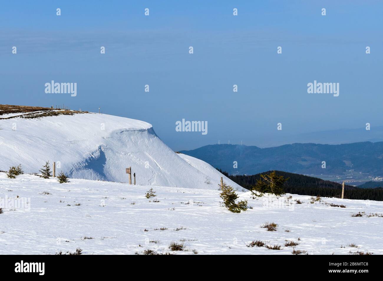 Snowdrift landscape hi-res stock photography and images - Alamy