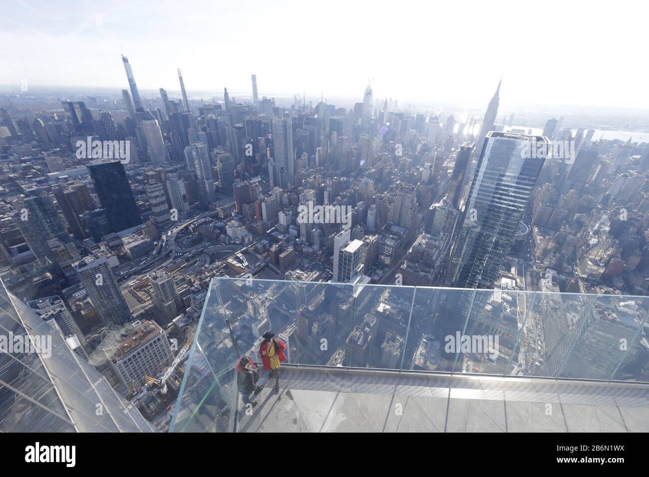 Manhattan, New York, USA. 11th Mar 2020. People tour the views of New ...