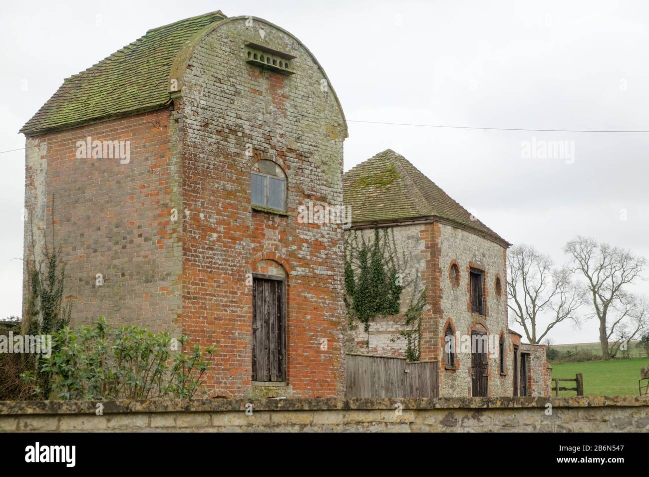 The dovecote and tythe barn in Tytherington Wiltshire UK Stock Photo ...