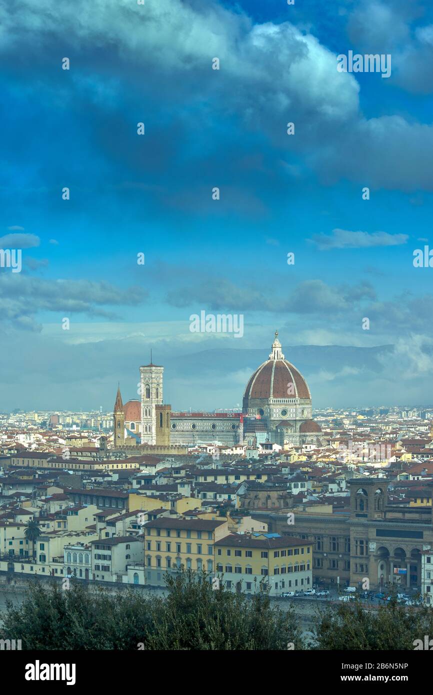 FLORENCE ITALY MORNING LIGHT AND MIST OVER FLORENCE CATHEDRAL OR DUOMO ...