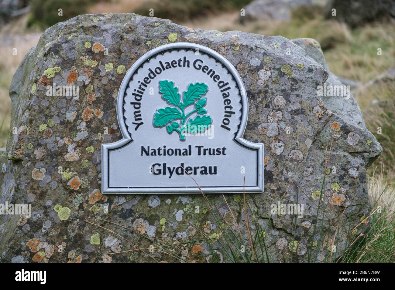 The Glyderau or Glyders, National Trust Sign, Ogwen Valley, Snowdonia ...