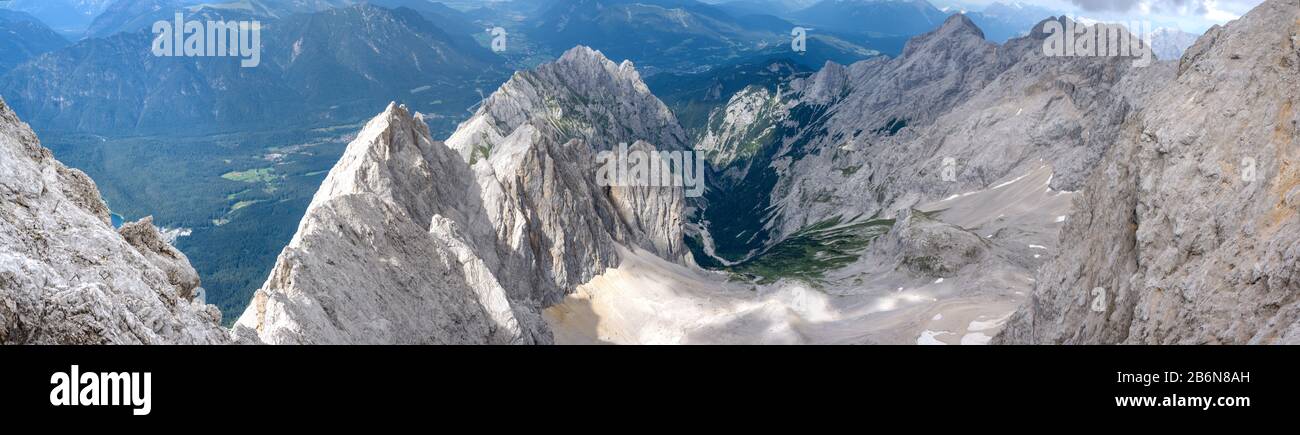 Mount zugspitze hi-res stock photography and images - Alamy