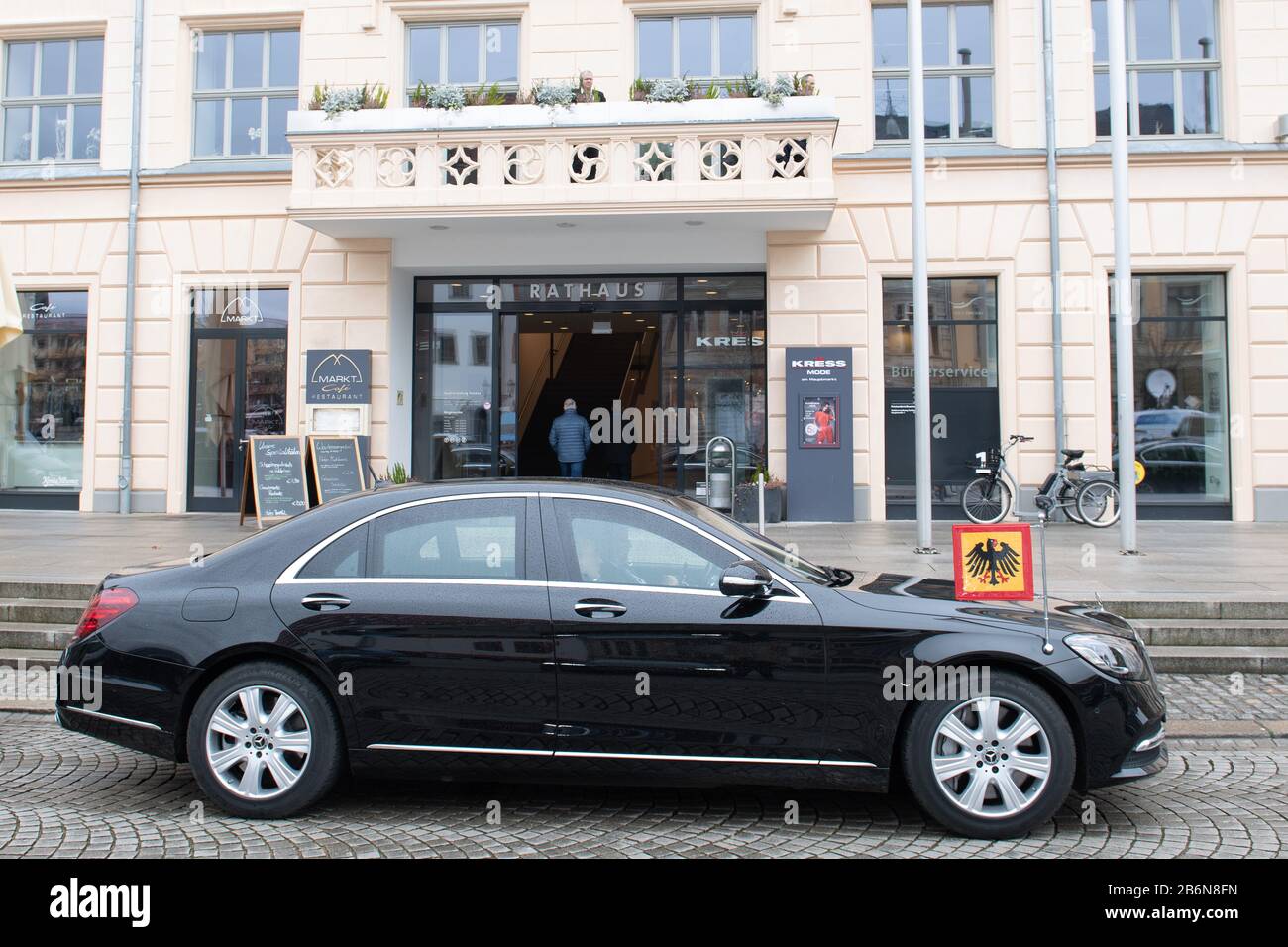Standard 10 car hi-res stock photography and images - Alamy
