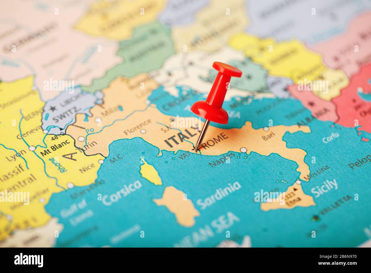 The location of the destination on the map of Italy is indicated by a ...