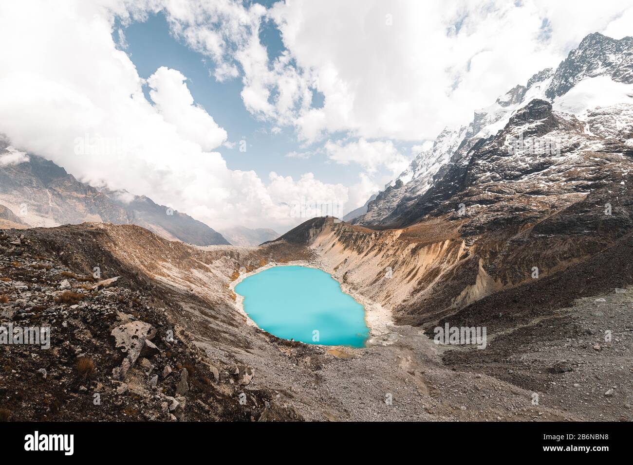 Hidden crystal clear blue lake along the top of Salkantay trek (Inka ...