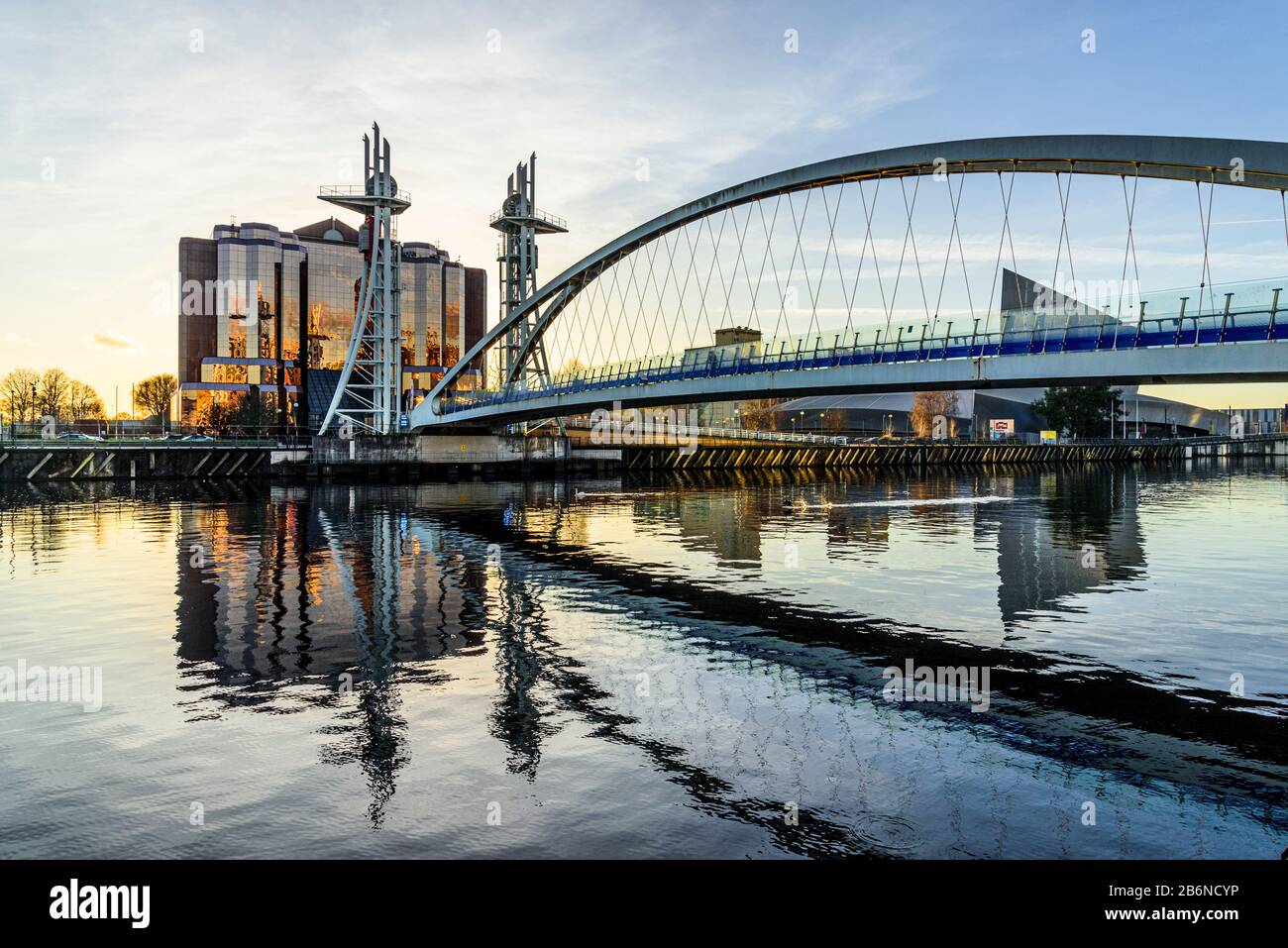 The salford quays lift bridge hi-res stock photography and images - Alamy
