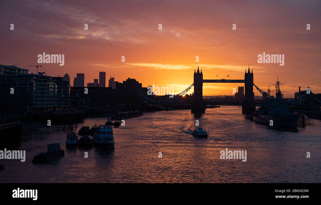 Sunrise over Tower Bridge, London, England Stock Photo - Alamy