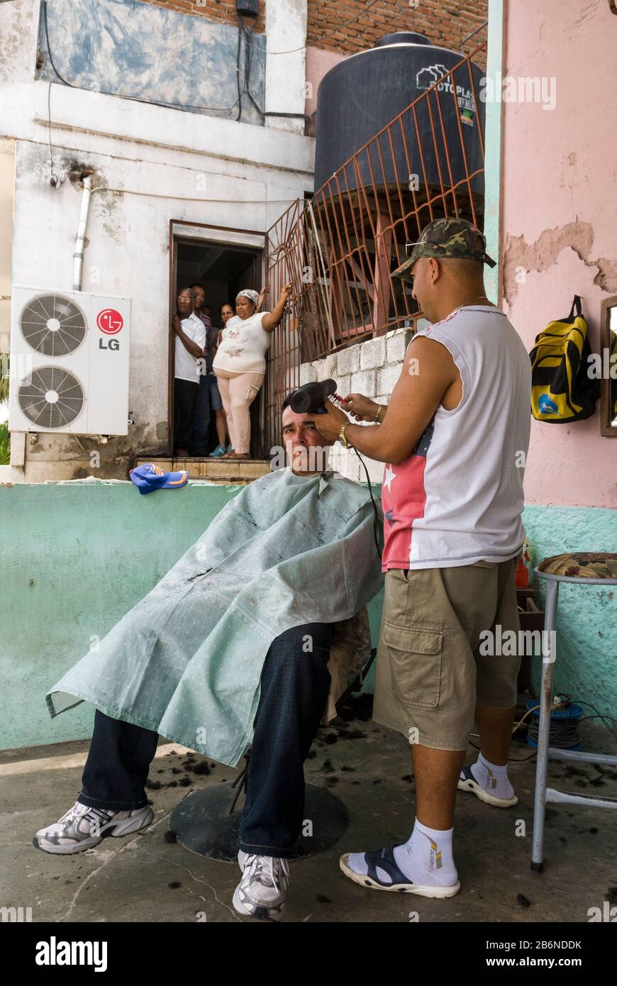 Salon outdoors hi-res stock photography and images - Alamy