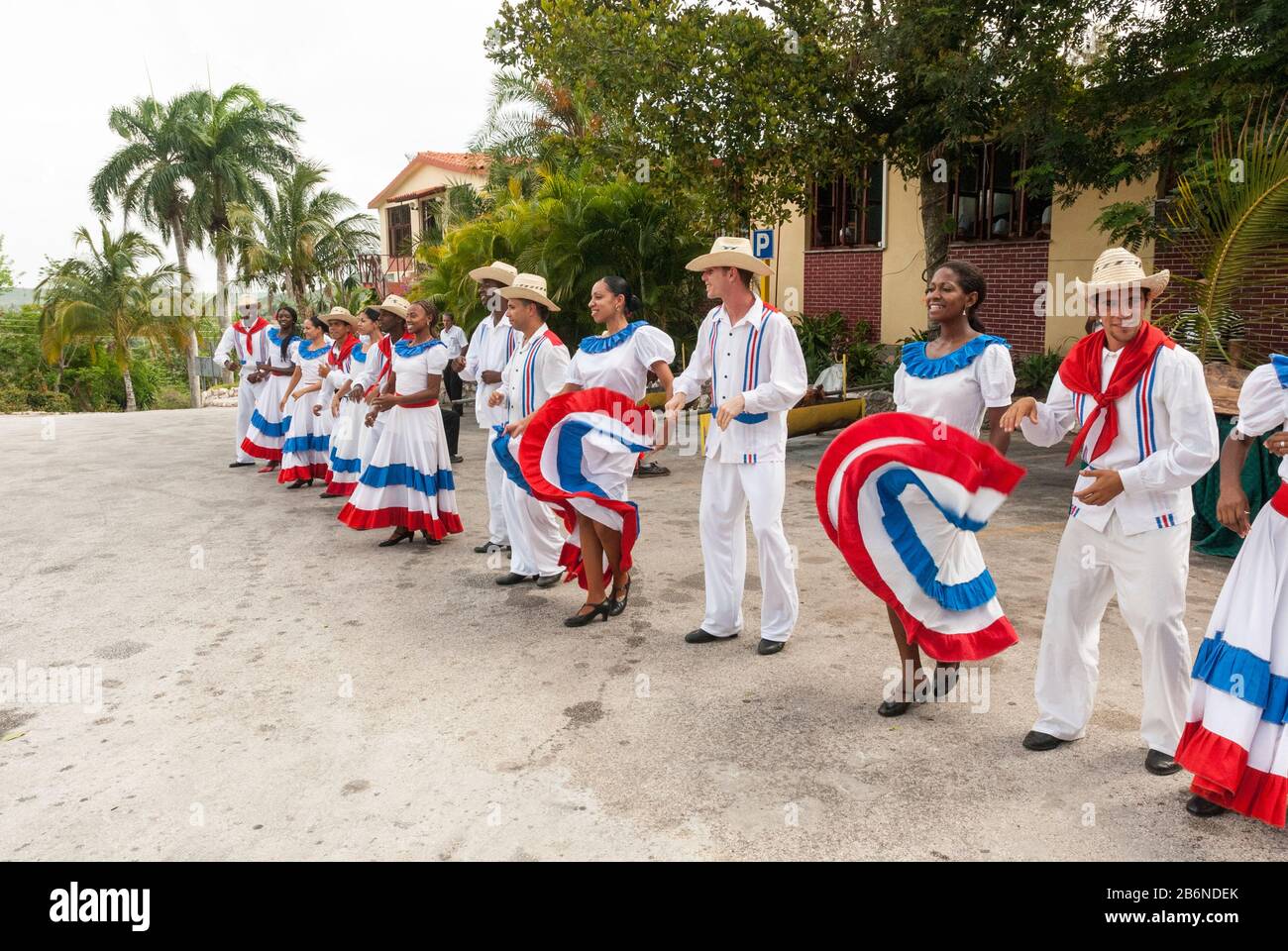 Cuban typical dance group. Cuba Stock Photo - Alamy