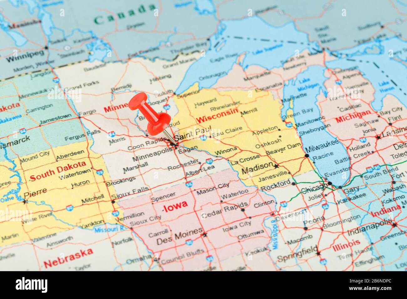 Red clerical needle on a map of USA, Minnesota and the capital Saint ...