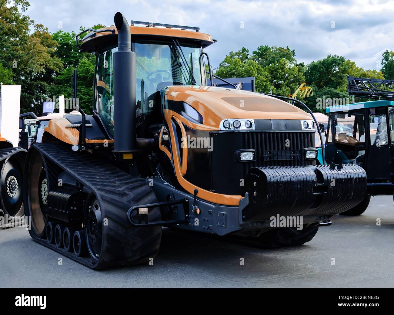 Big tractor wheels hi-res stock photography and images - Alamy