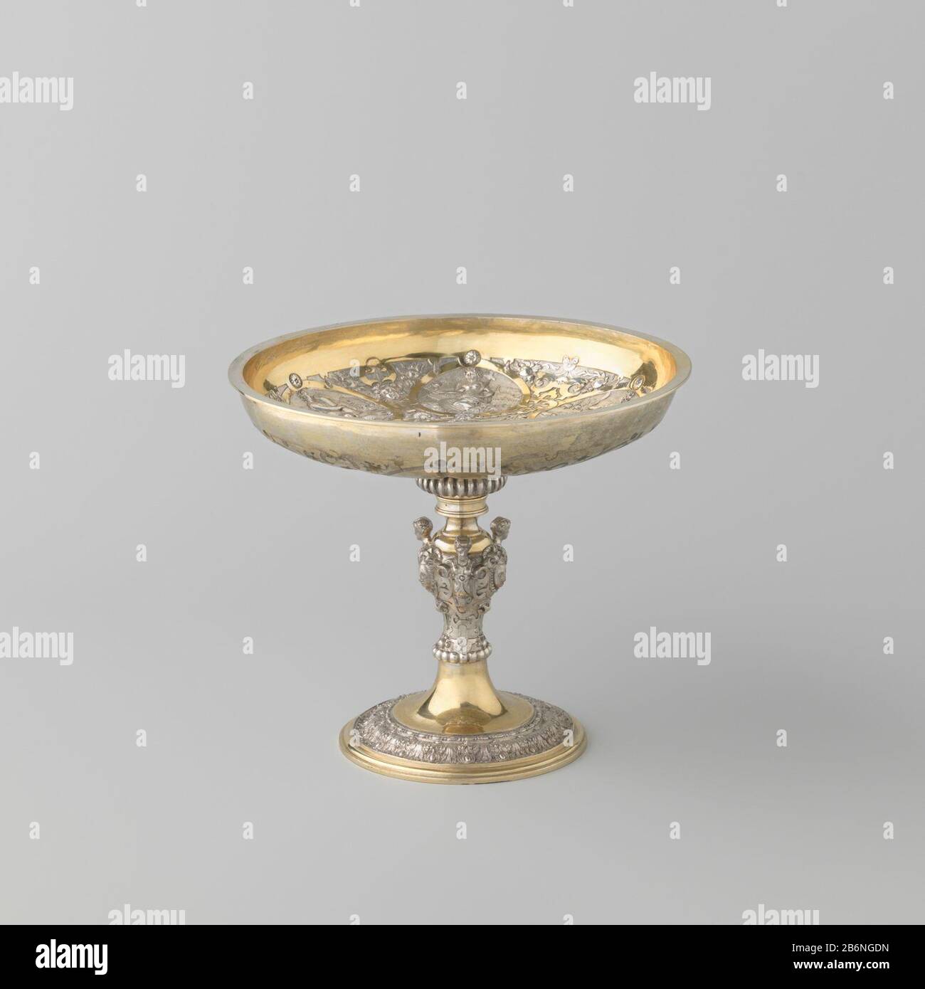 Halffiguren van hi-res stock photography and images - Alamy