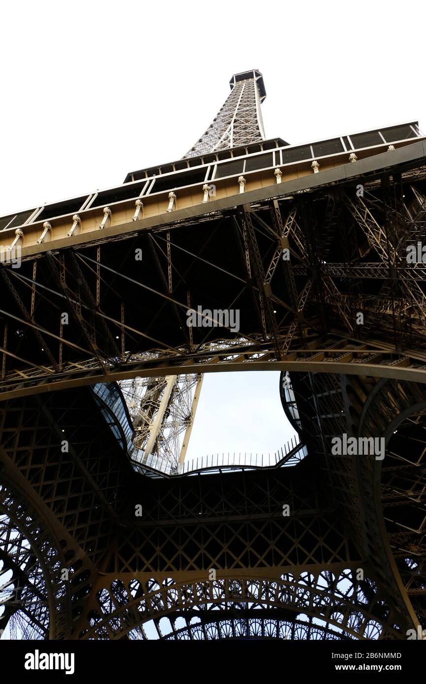 Paris golden hour cloud hi-res stock photography and images - Alamy
