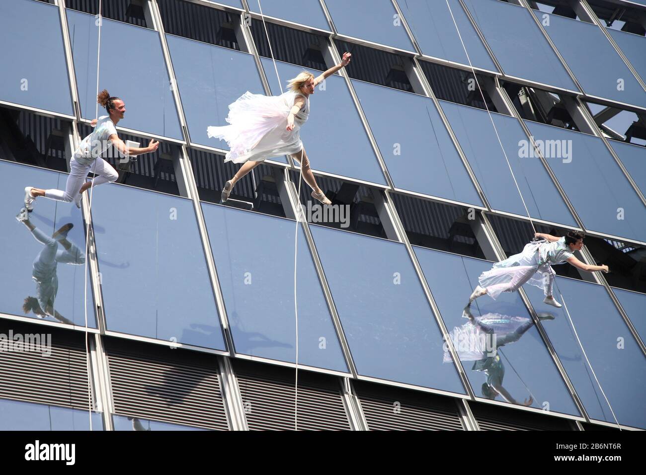 New York, NY, USA. 11th Mar, 2020. Inauguration of The Edge observatory ...