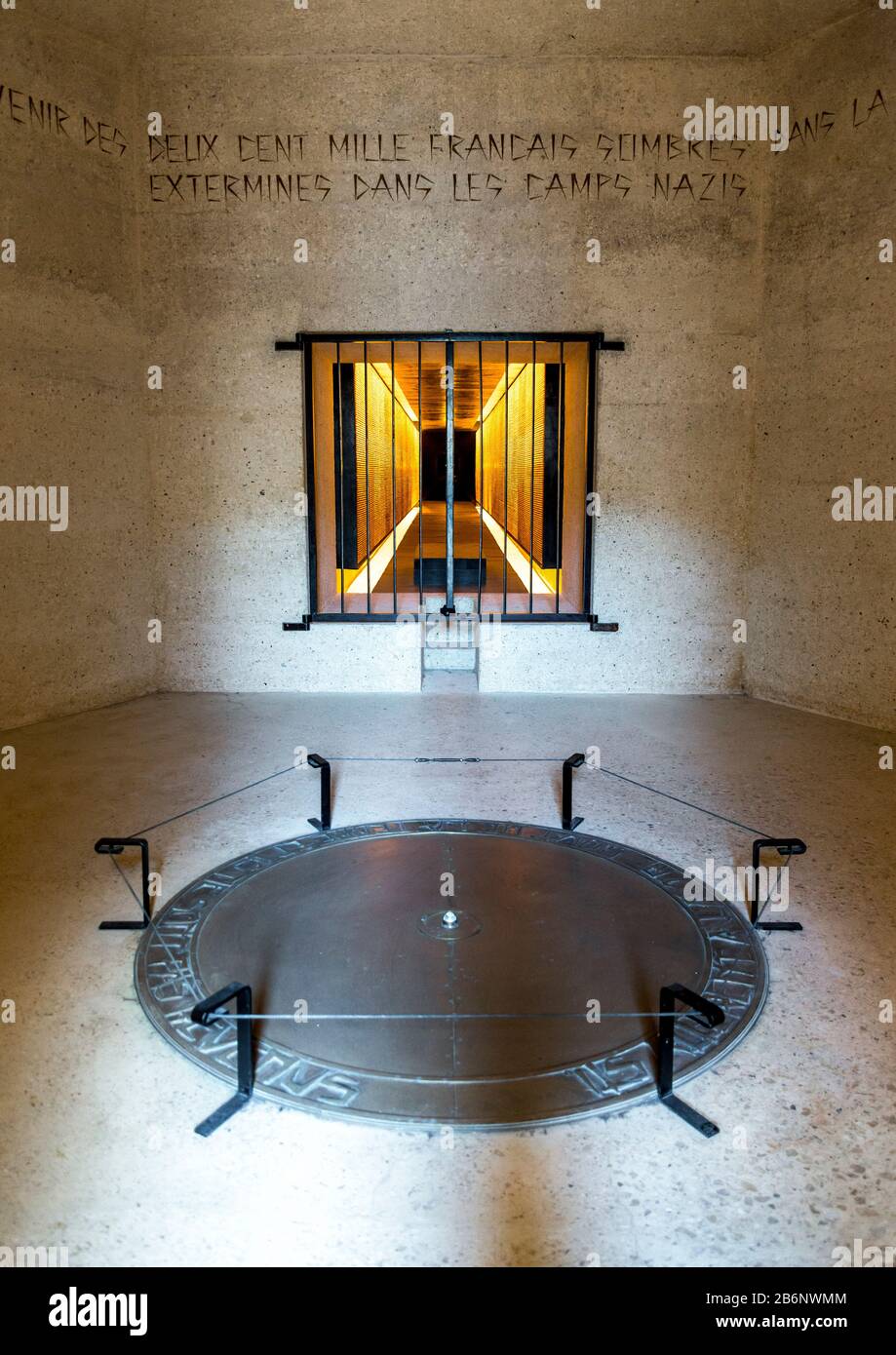 Entrance to the crypt of Deportation Martyrs memorial, Paris, France ...