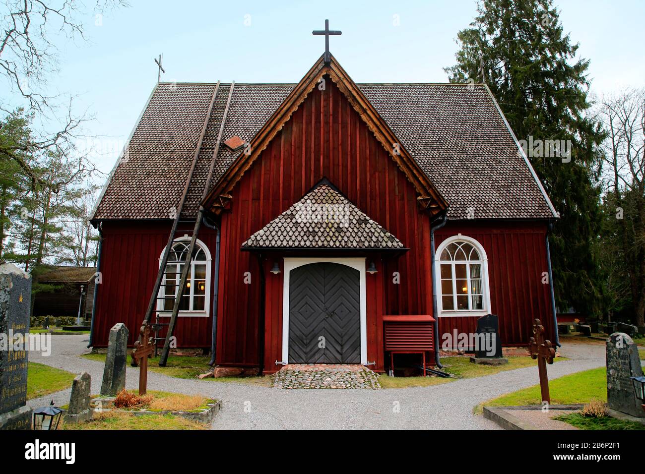 Wooden churches hi-res stock photography and images - Alamy