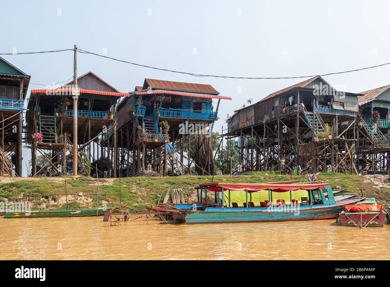 Floating Village Kampong Phluk on Tonle Sap in Cambodia Stock Photo - Alamy