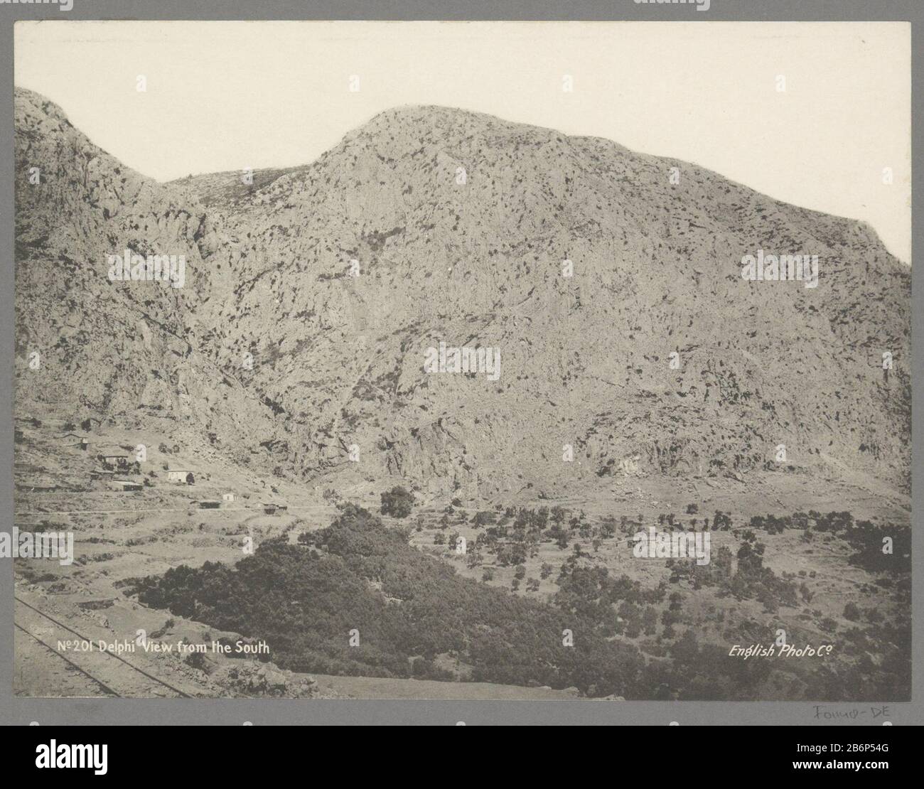 Gezicht op Delphi vanuit het zuiden Delphi View from the South (titel ...