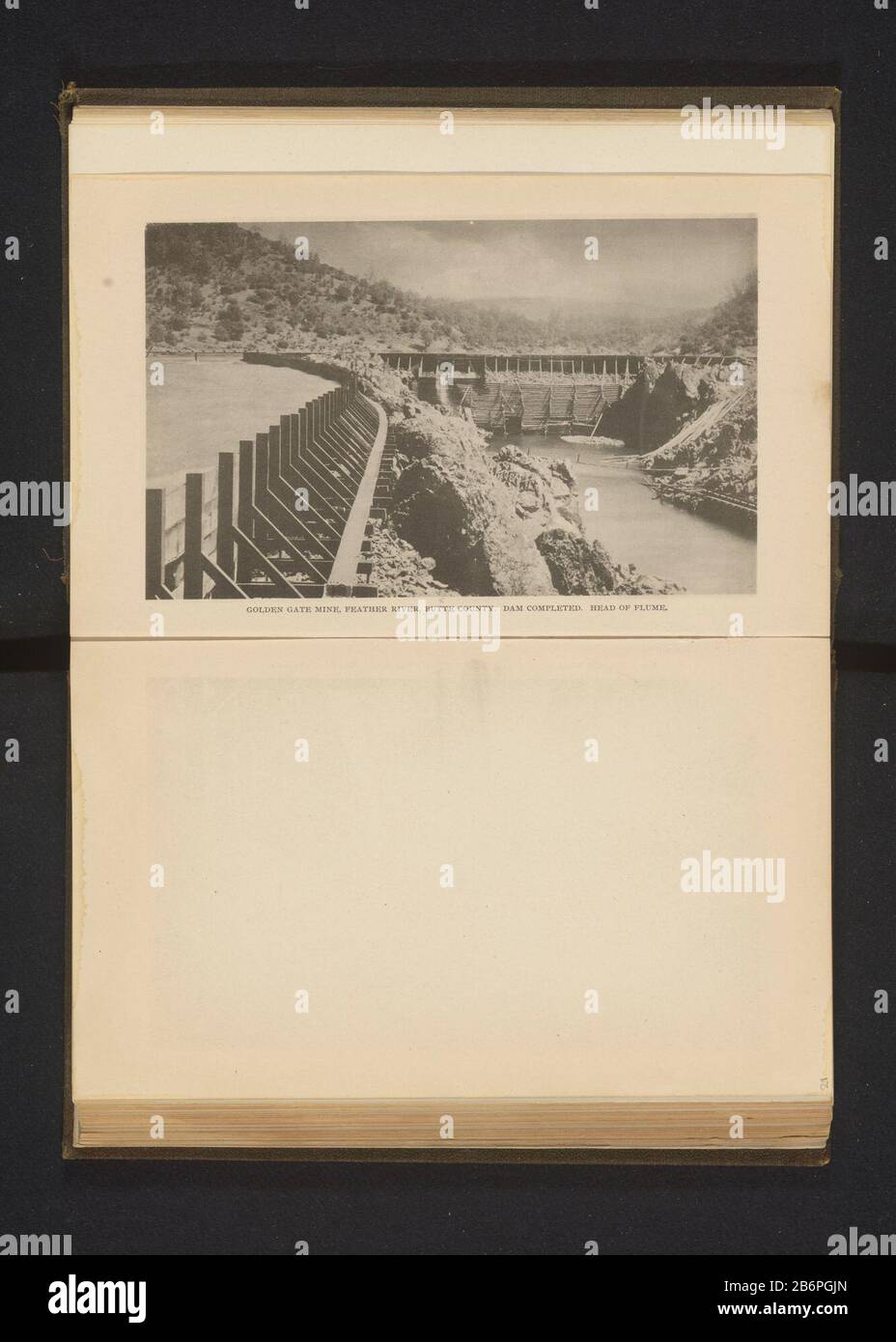 Dam head gate hi-res stock photography and images - Alamy