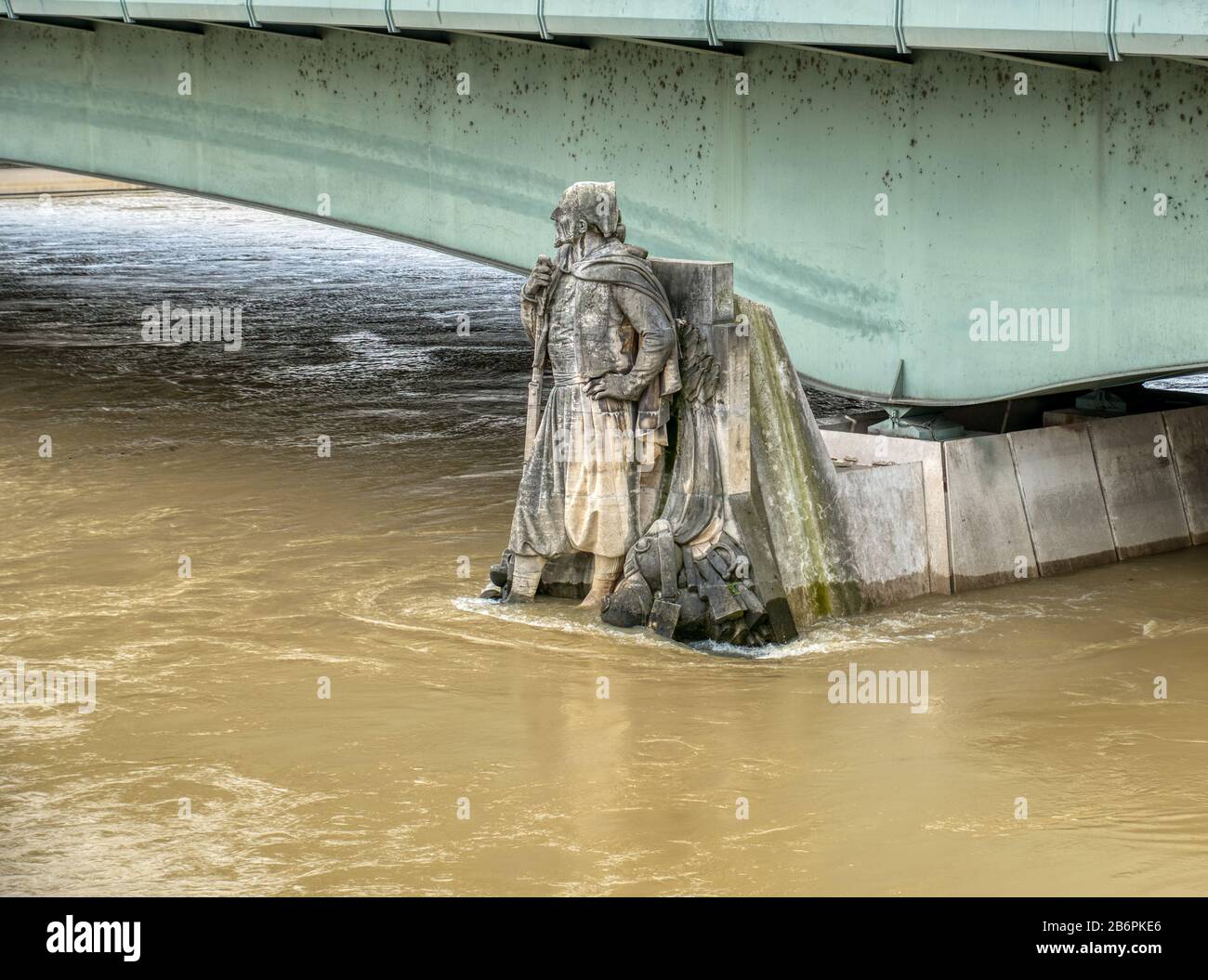Zouave statue of Pont de Alma in Paris Stock Photo - Alamy