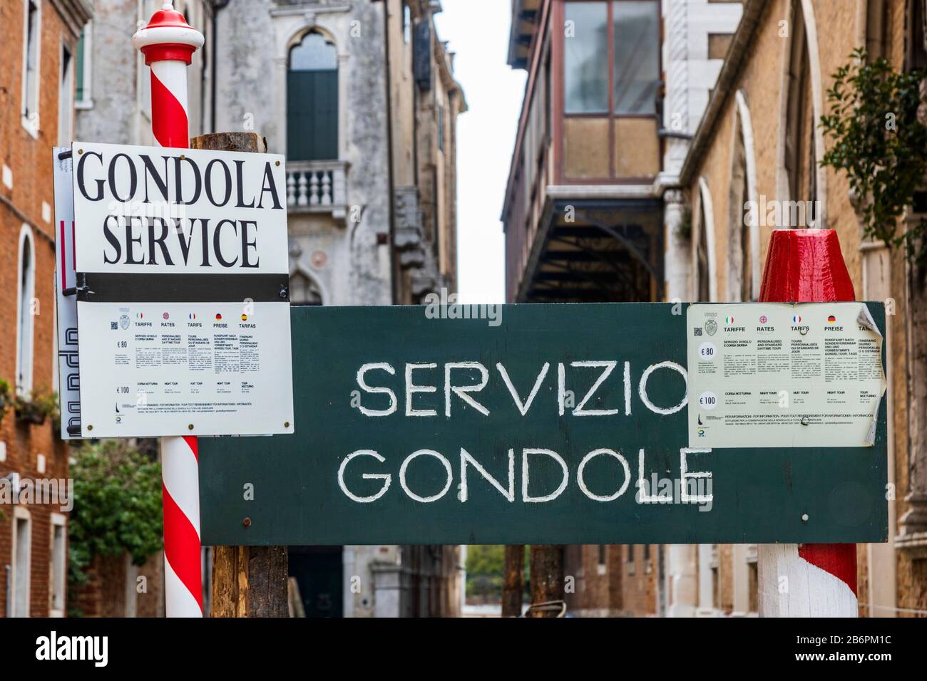 Gondola sign hi-res stock photography and images - Alamy