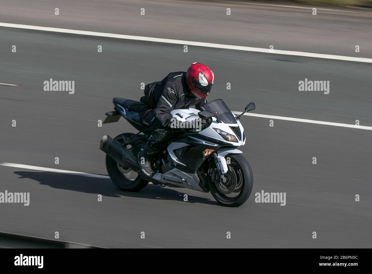 Kawasaki ninja hi-res stock photography and images - Alamy