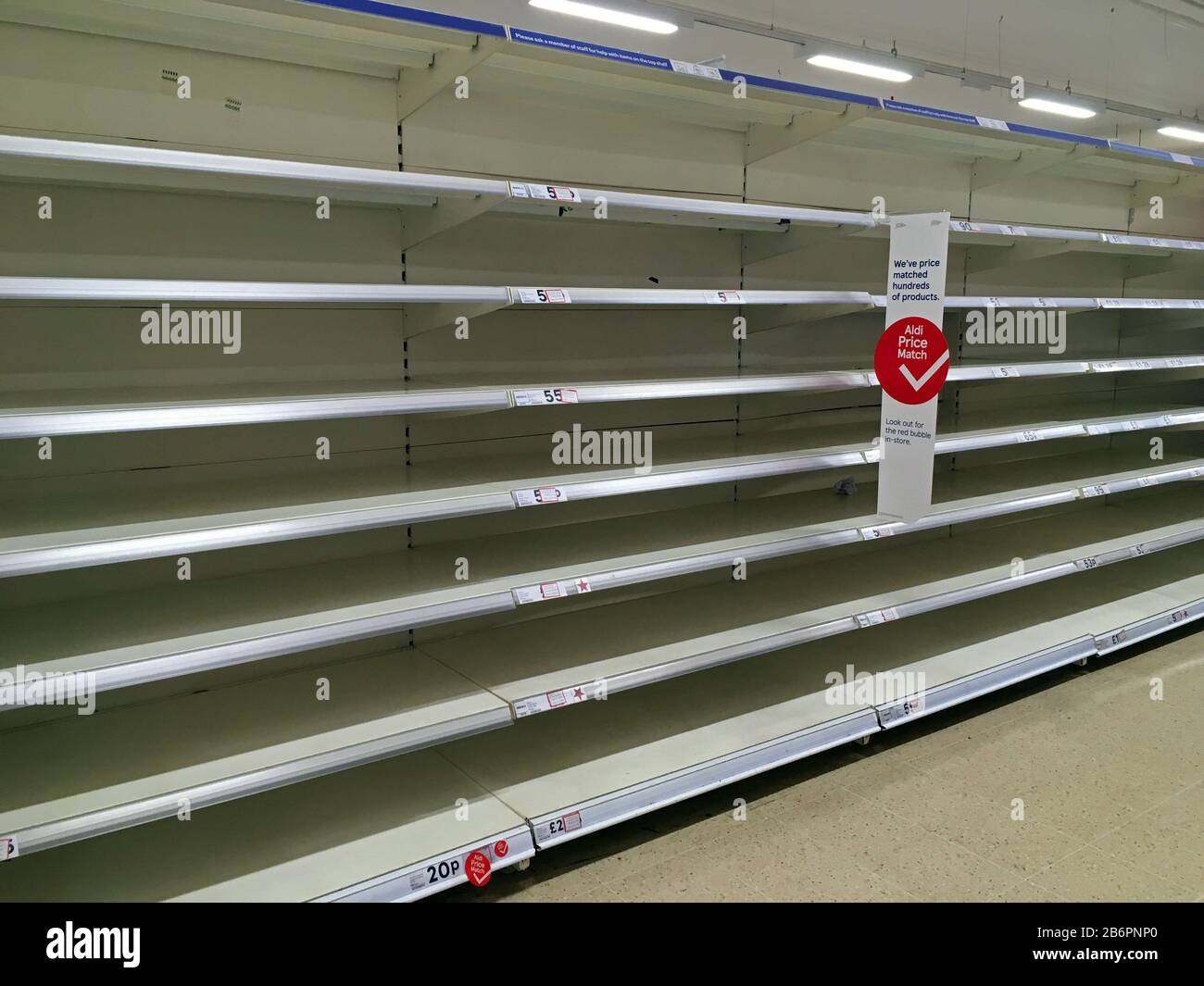 Empty supermarket uk hi-res stock photography and images - Alamy