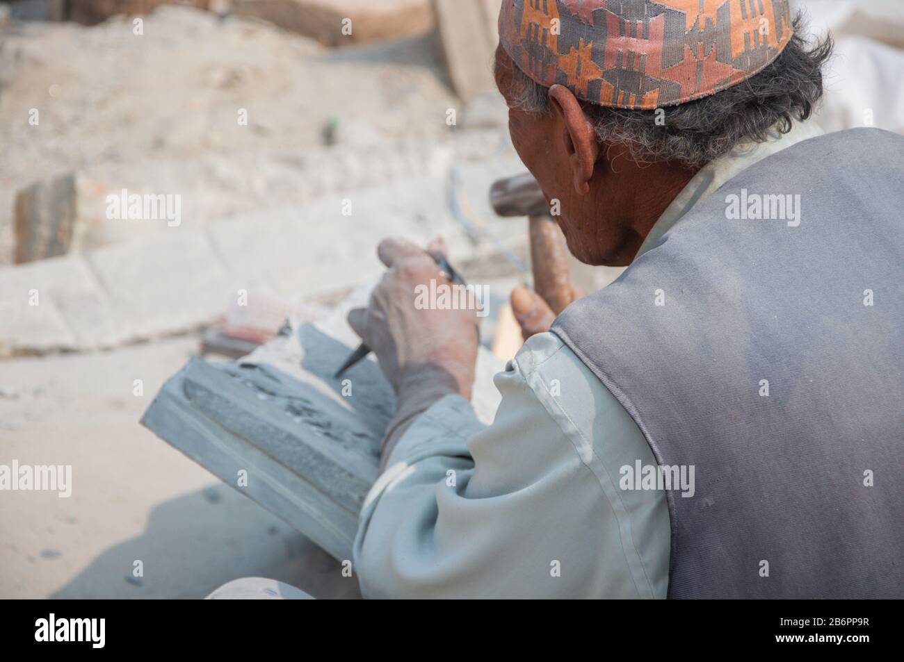 Man carving stone hammer chisel hi-res stock photography and images - Alamy