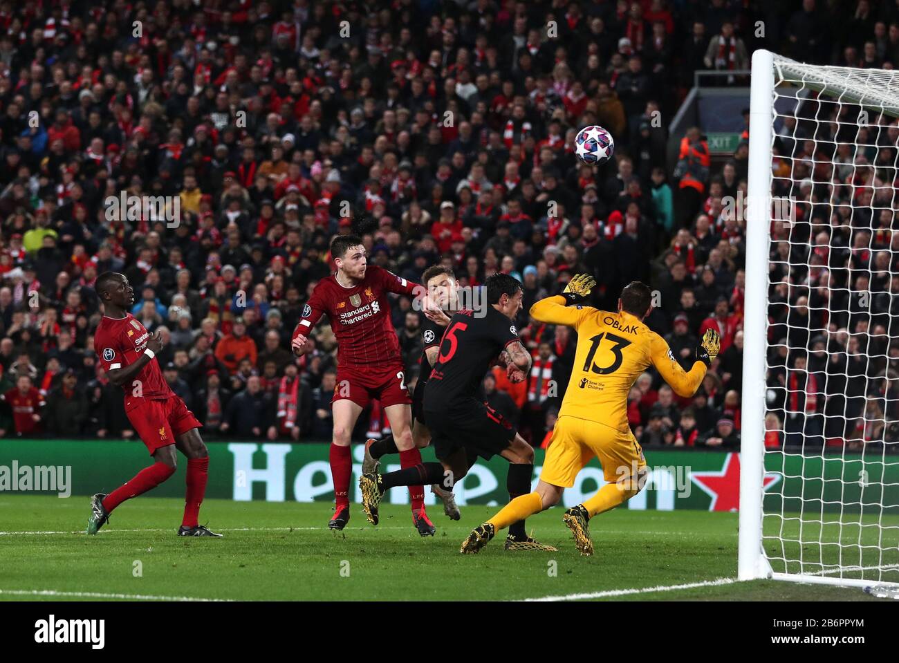 Header hit crossbar hi-res stock photography and images - Alamy