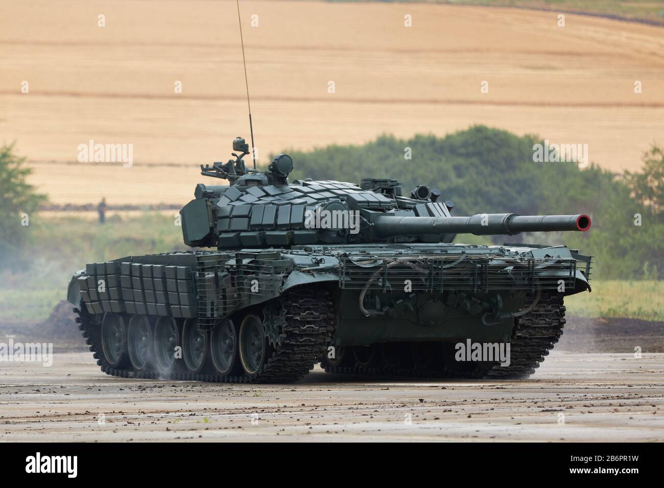 T 72b3 main battle tank hi-res stock photography and images - Alamy