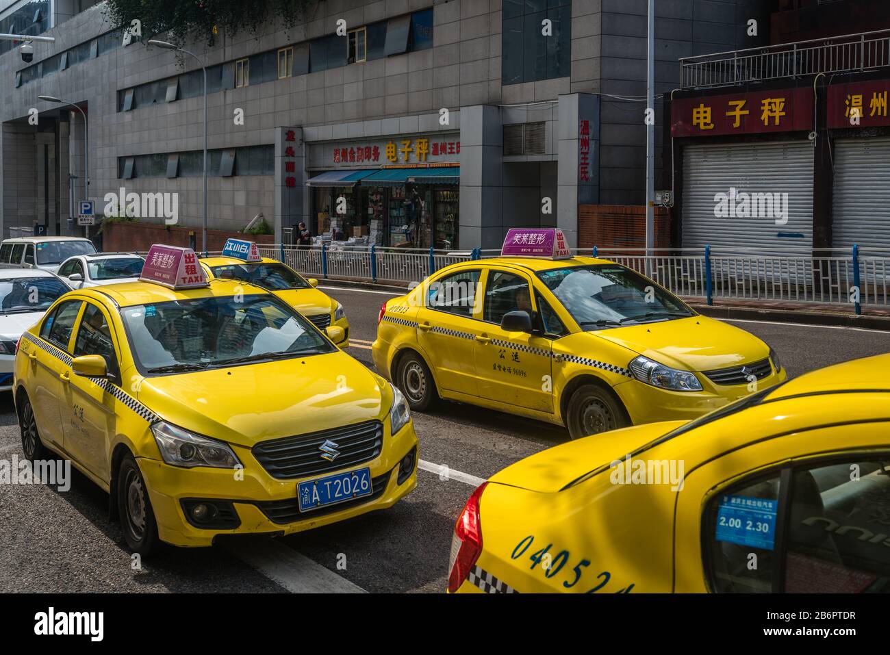 Congested streets hi-res stock photography and images - Alamy