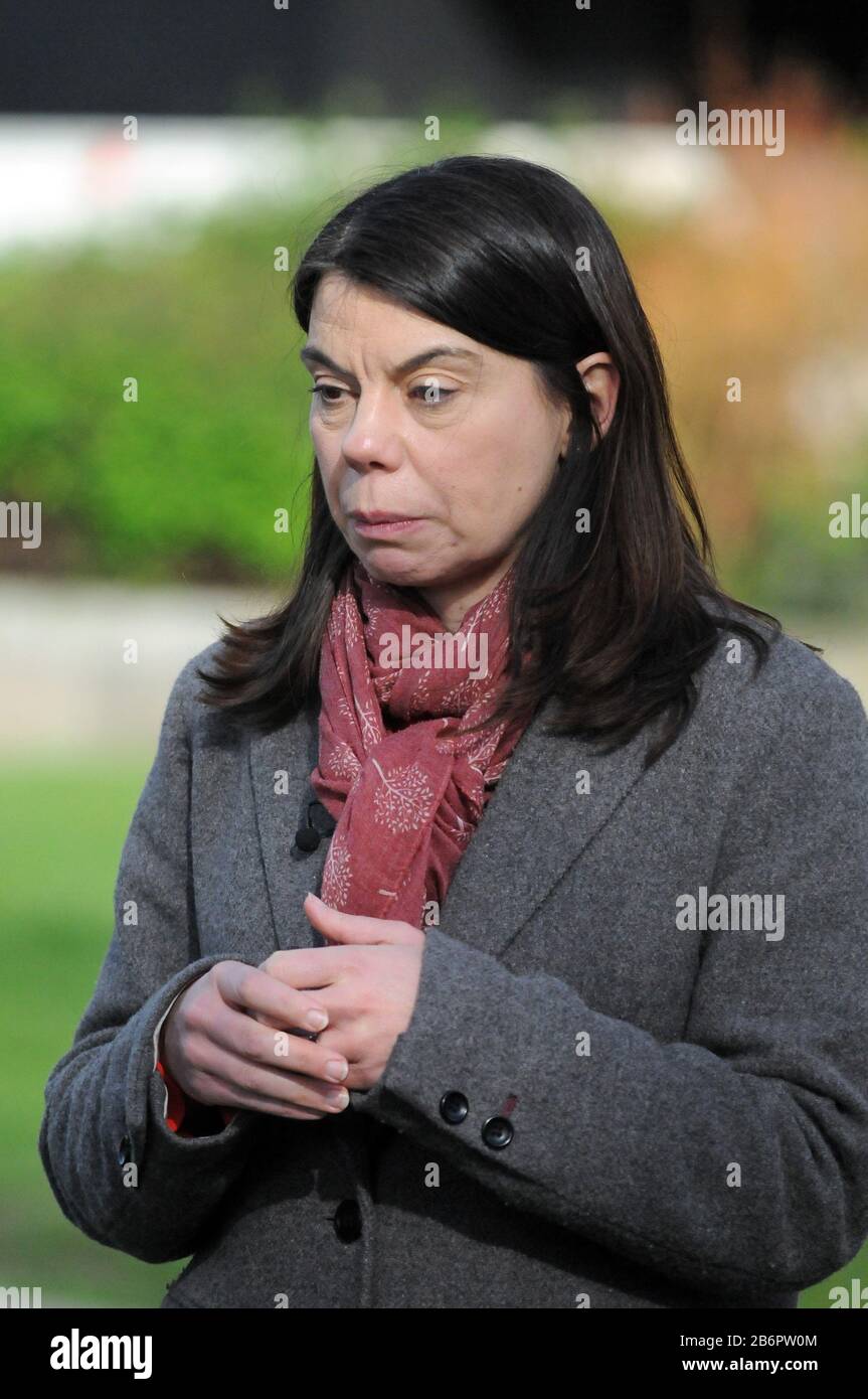 Sarah olney hi-res stock photography and images - Alamy