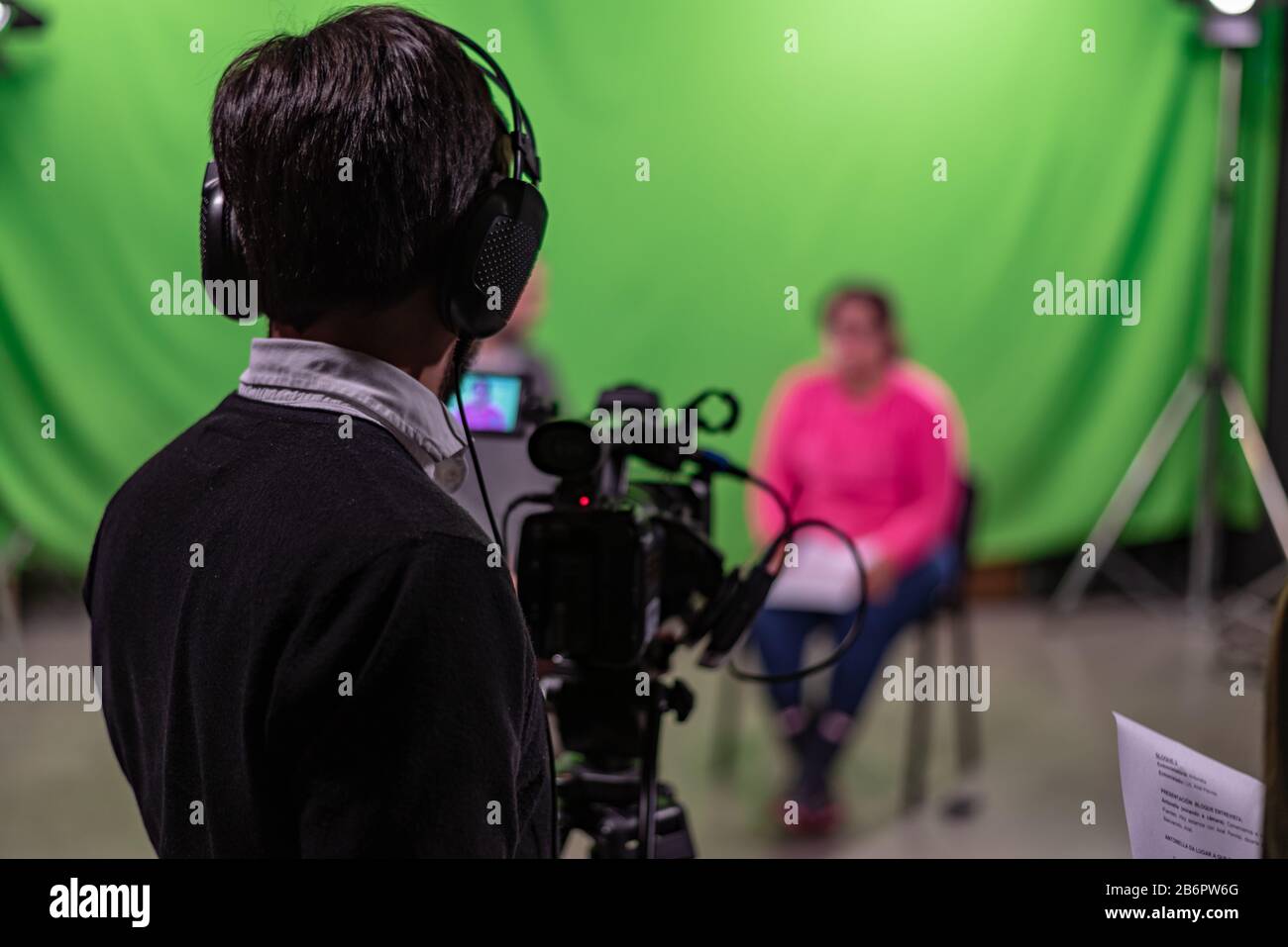 Camera talking filming hi-res stock photography and images - Alamy