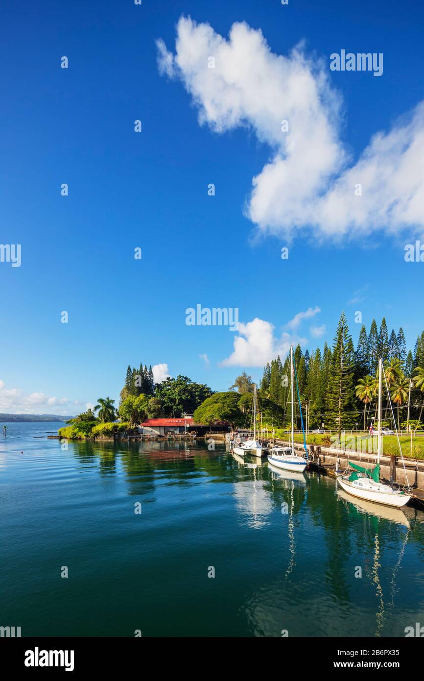 Hilo harbour hi-res stock photography and images - Alamy