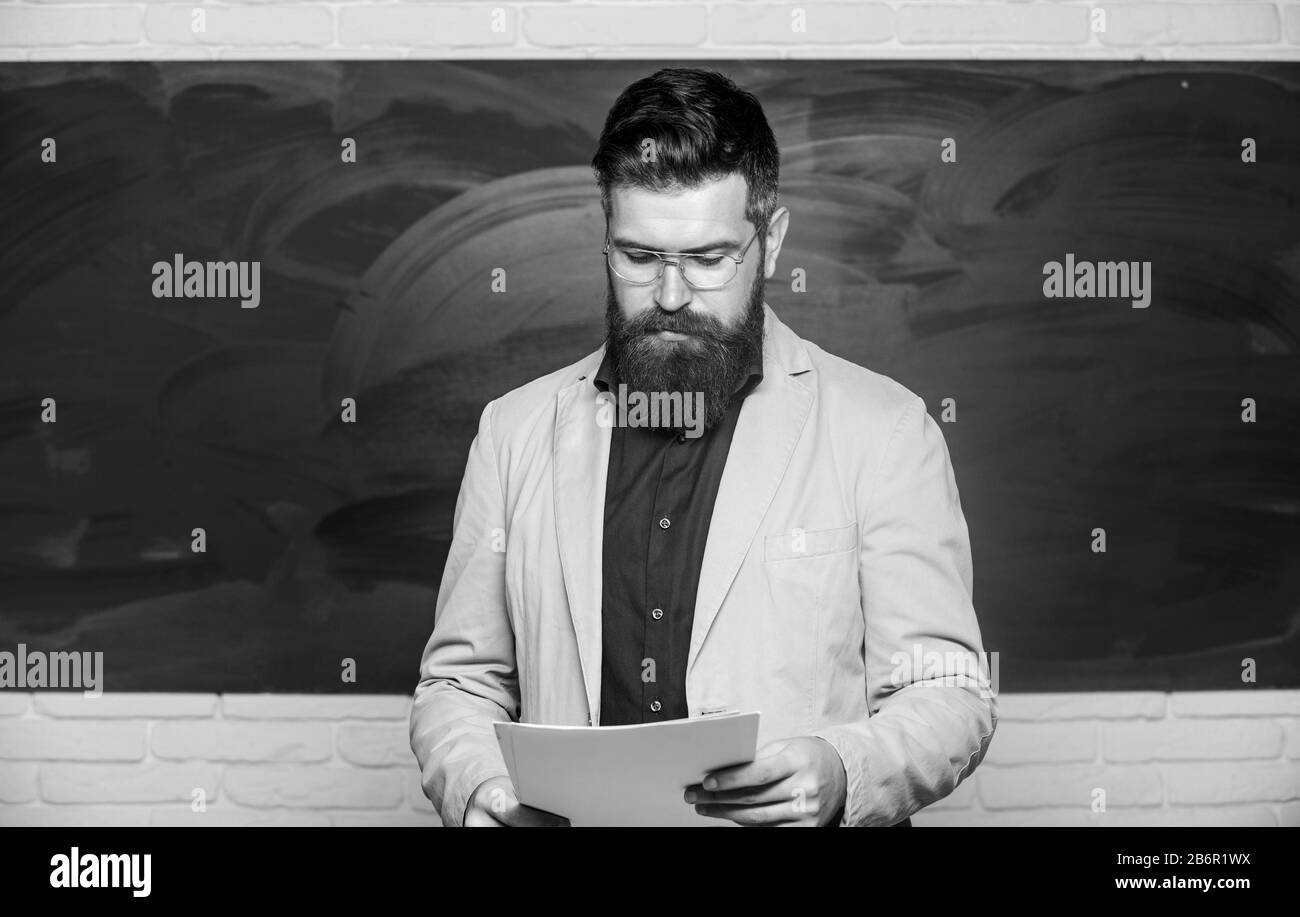 Explaining theory. College and high school. Prepare for test. Teacher ...