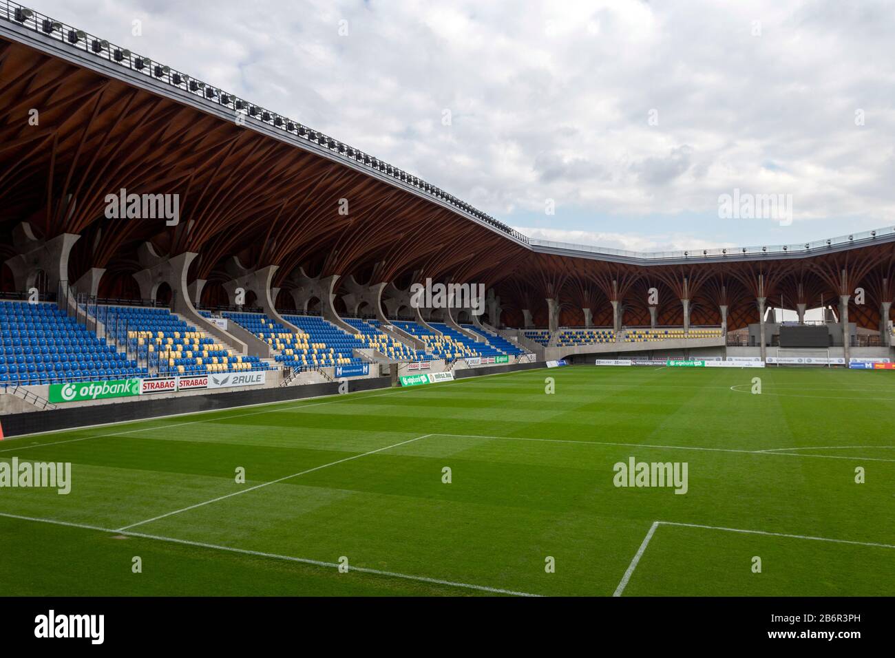 Puskas arena stadion hi-res stock photography and images - Alamy